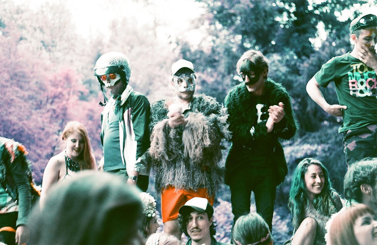 Quel coretto identico in tutte le canzoni pop