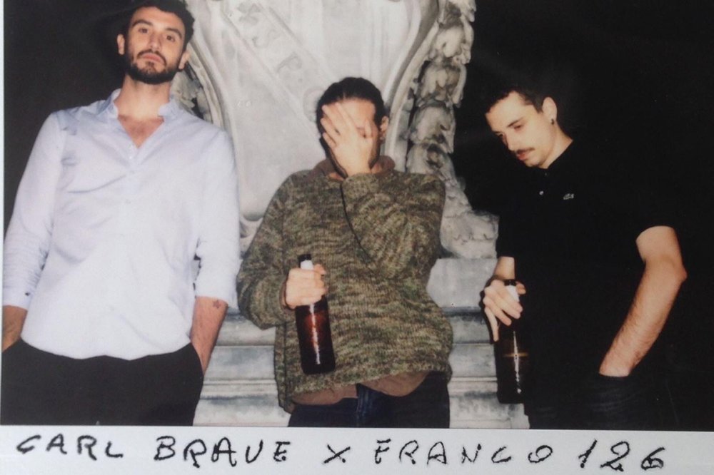 Carl Brave x Franco126 - Canzoni scritte sui sampietrini: il suono ...