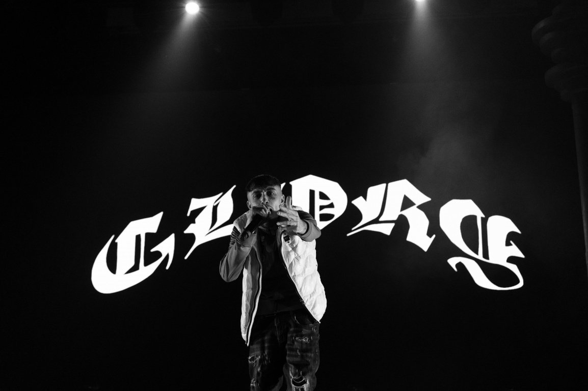 Il grande raduno dei maranza per Paky