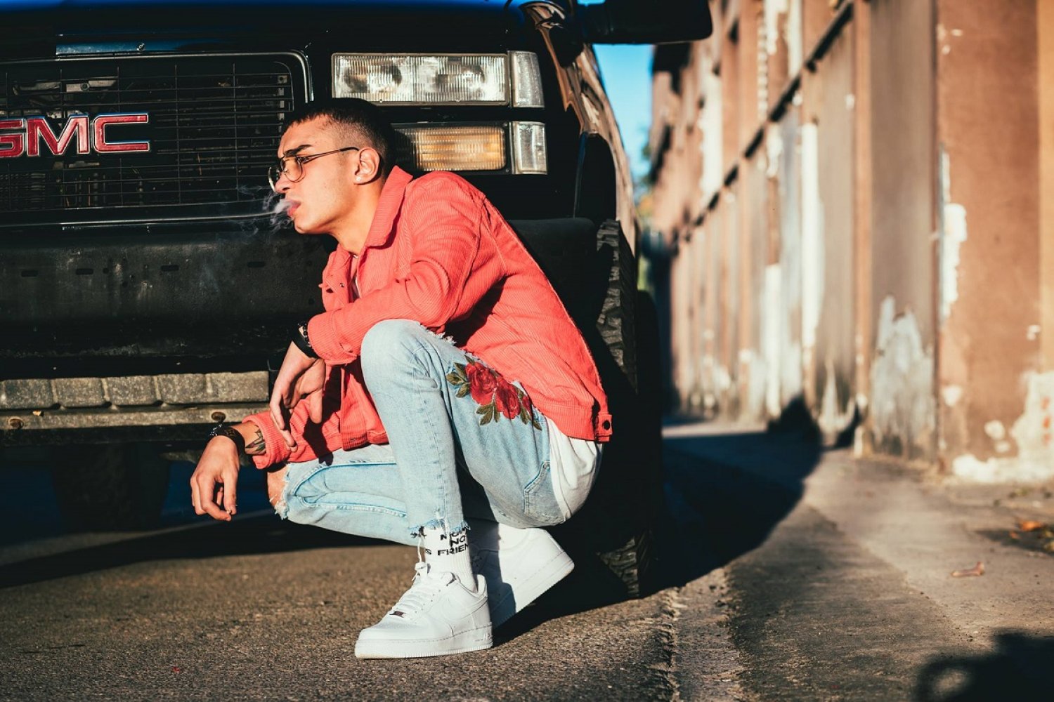 Oggi parte il pre-order di "20", l'attesissimo album d'esordio di Capo ...